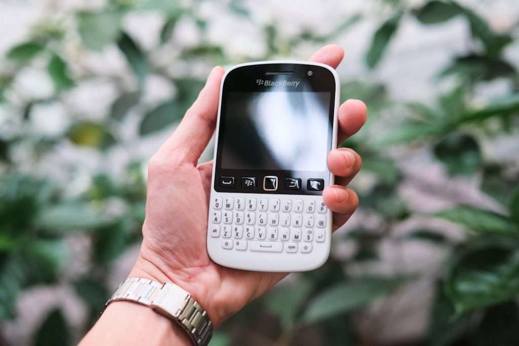 Why BlackBerry Failed to Adapt and What Went Wrong: A Deep Dive into a ...