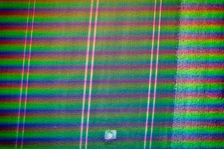 White Spot on Lenovo Laptop Screen? How to Fix Dead Pixels, Stains, and ...